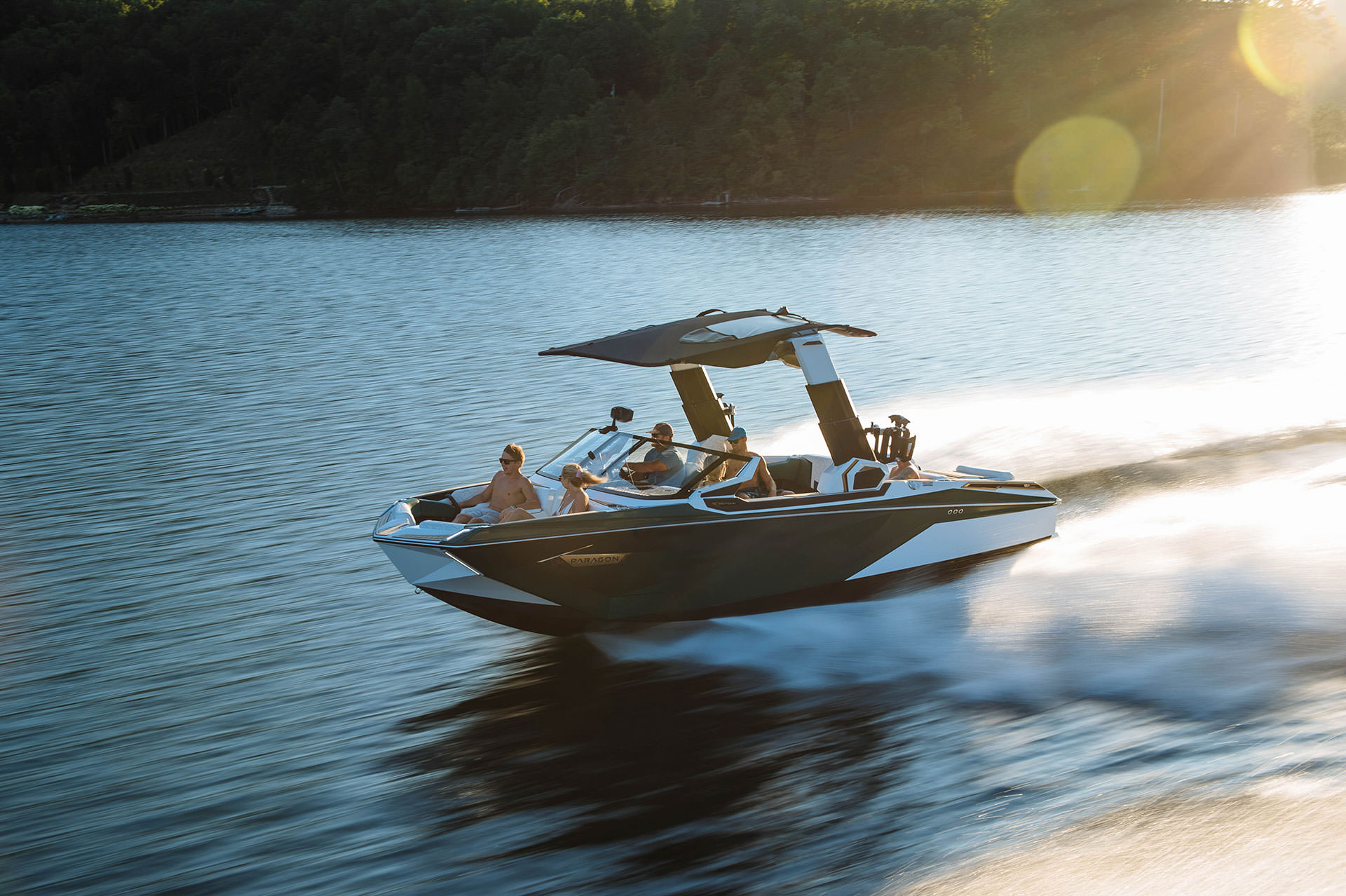 Bateaux Nautique en France – Importateur Officiel - Ski Wake Surf